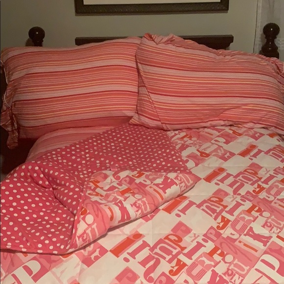 PINK Victoria's Secret | Bedding | Htf Vs Pink Bedding 6 Piece Set ...